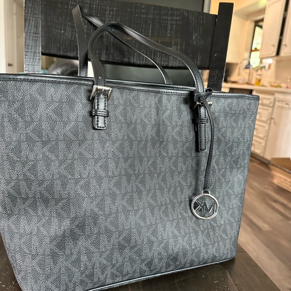 Michael Kors | Bags | Mk Black Purse | Poshmark
